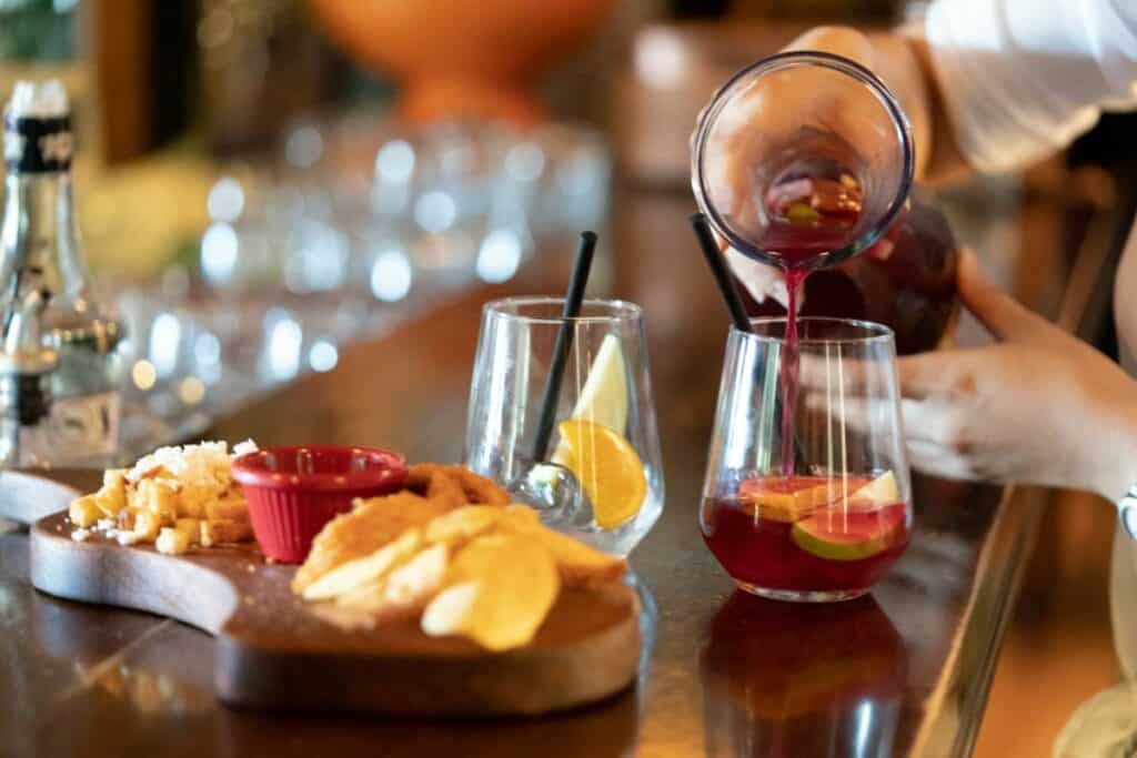 How To Make Sangria [The Ultimate Guide] - Tasty Vino
